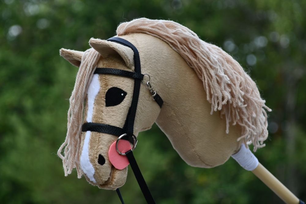 EB-Keppihevoset - Ruskea keppihevonen